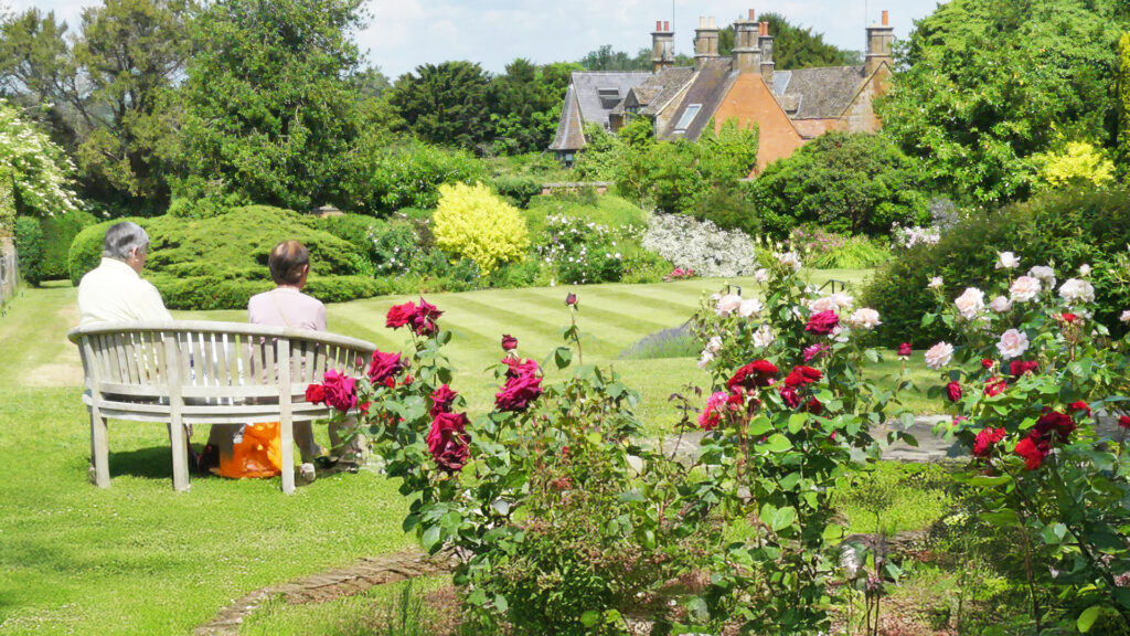 Dementia Care Homes | Wardington’s Gardens & Outdoor Spaces